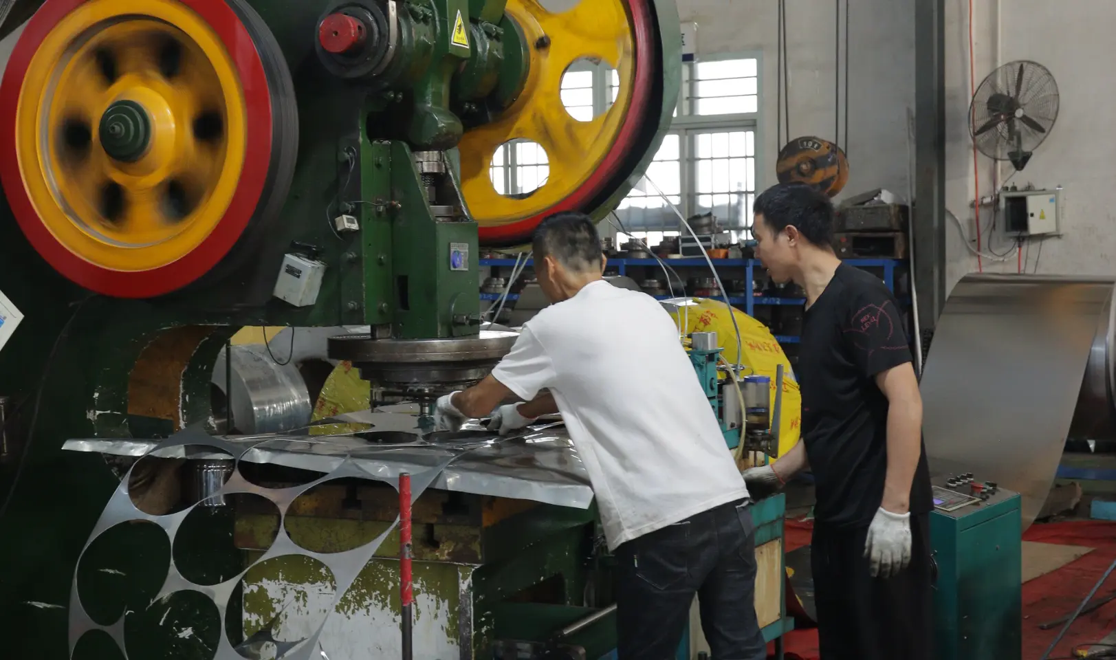 What is the Manufacturing Process of Stainless Steel cookware